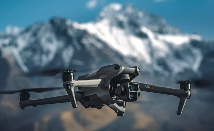 DJI представила дрон Air 3 с двойной камерой